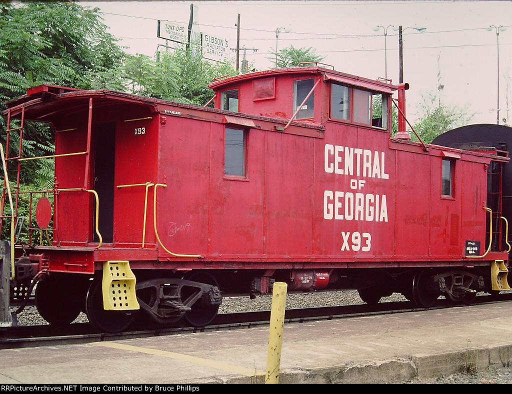 Central of Georgia wood caboose CofG X-93 -in service - 1978